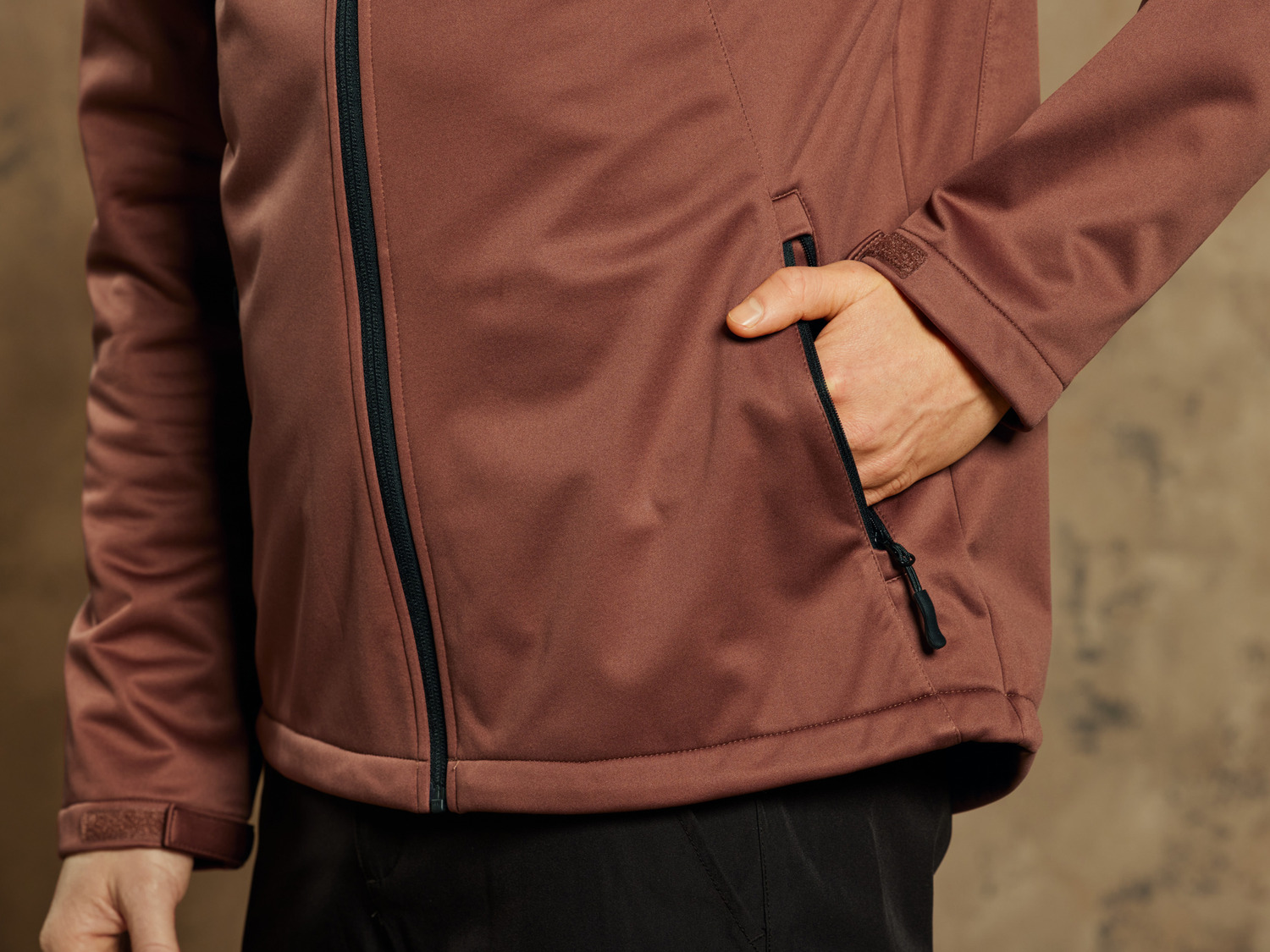CRIVIT Herren Softshelljacke, winddicht und atmungsaktiv | Lidl