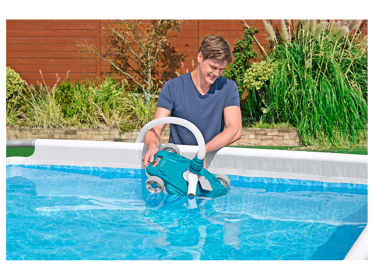 Pumpenbetriebener Poolroboter AquaDrift™ | LIDL
