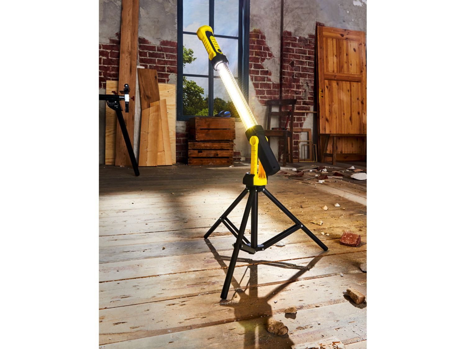 PARKSIDE® Stabarbeitsleuchte, 2 COB-LED-Module, mit Akku und Stativ ...